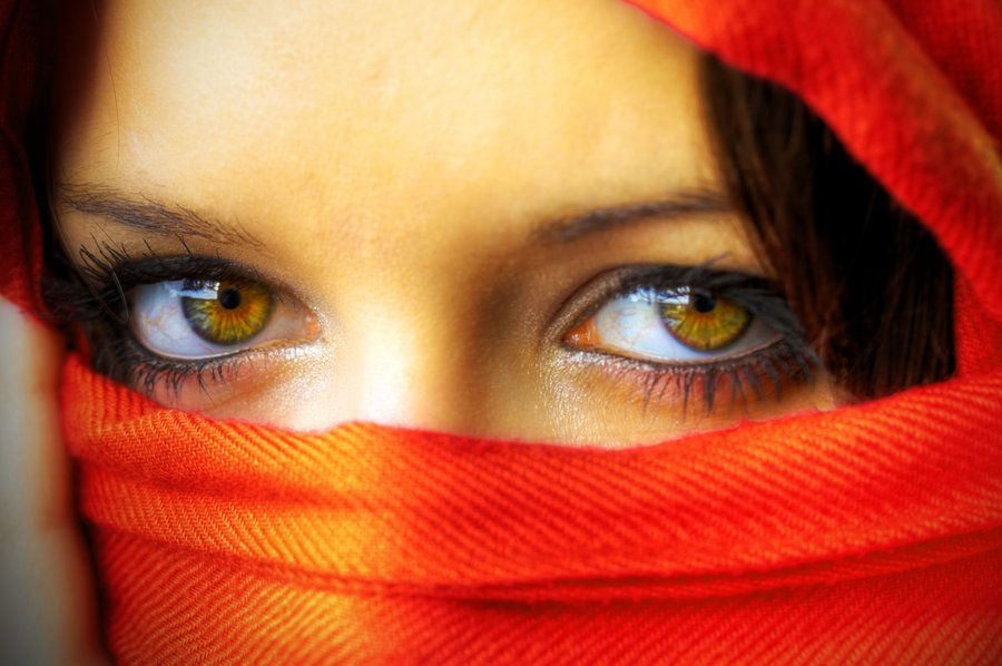 Beauty Behind the Veil: 35+ Eye Catching Girl Pictures – EntertainmentMesh