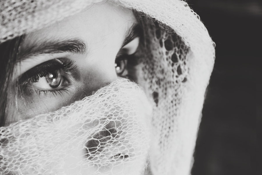 Beauty Behind the Veil: 35+ Eye Catching Girl Pictures – EntertainmentMesh