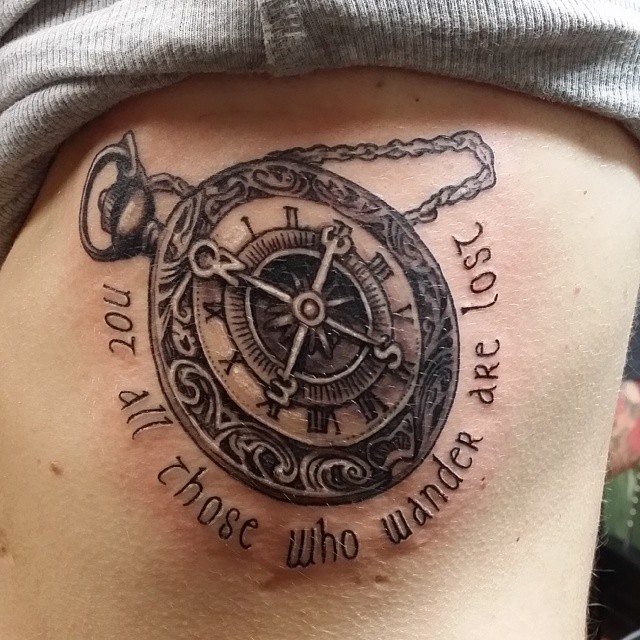 30+ Stunning Compass Tattoo Designs – EntertainmentMesh