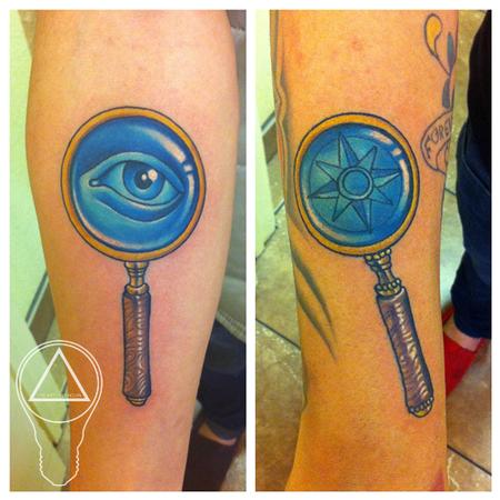 14 Eye-Catching Magnifying Glass Tattoo Ideas | EntertainmentMesh