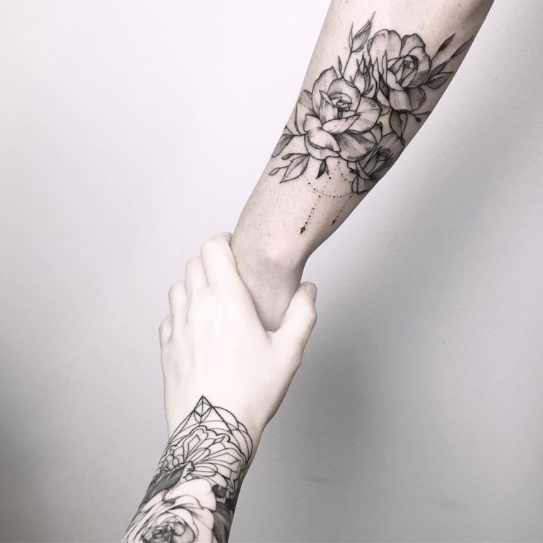 30 Delicate Forearm Flower Tattoo Designs & Ideas – EntertainmentMesh