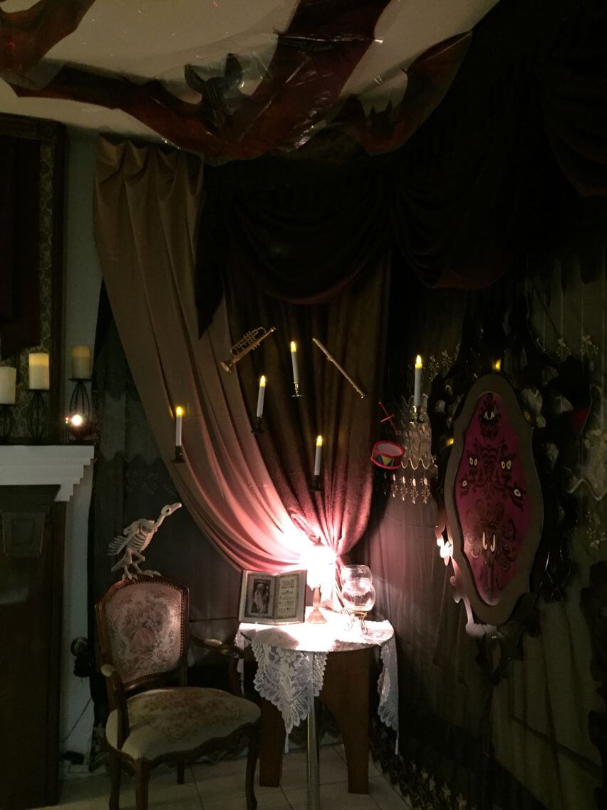 Haunted Mansion Home Decor Ideas For Halloween – EntertainmentMesh