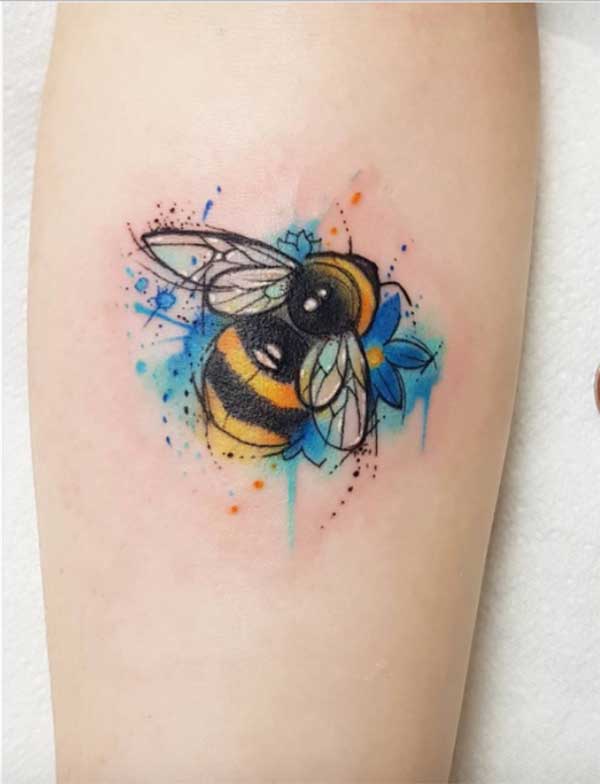 20+ Cute Bumble Bee Tattoo Design Ideas with Meaning
