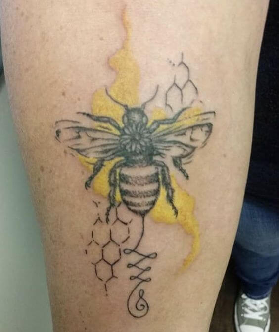 20+ Cute Bumble Bee Tattoo Design Ideas with Meaning